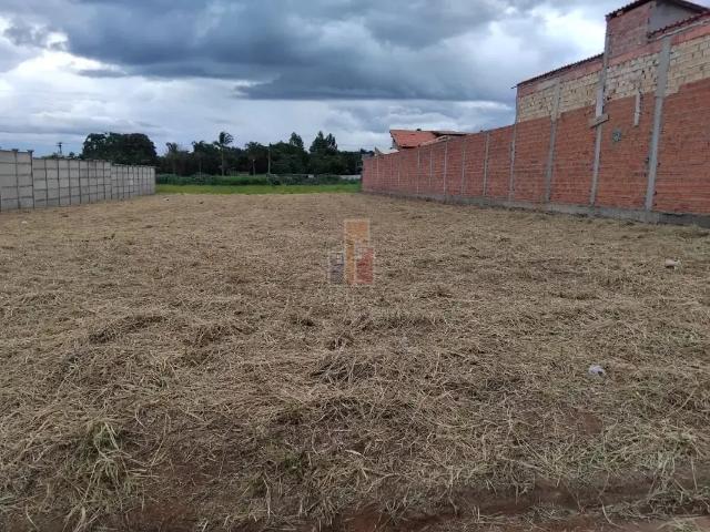 Terreno / Lote para Venda em Piratininga/SP Centro