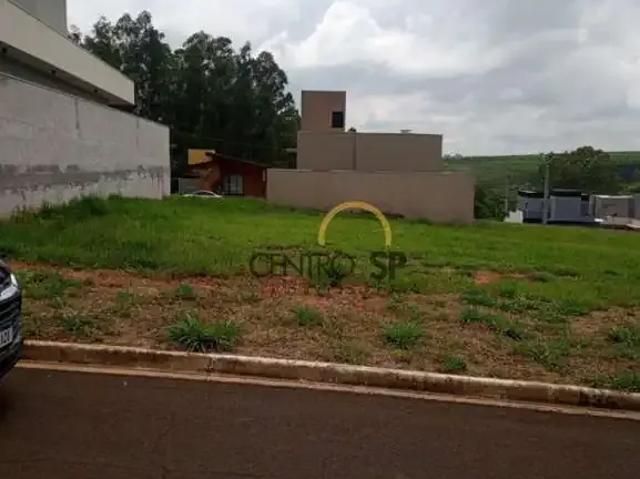 Terreno / Lote para Venda em Piratininga/SP Centro