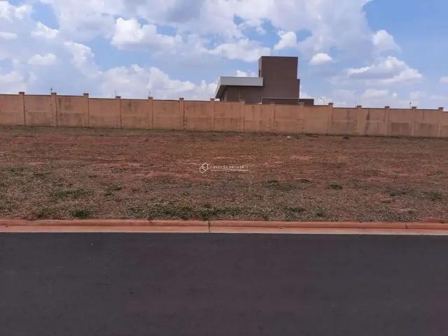 Terreno / Lote para Venda em Piratininga/SP Centro