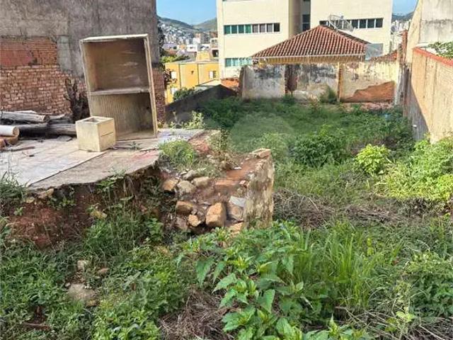 Terreno / Lote para Venda em Poços de Caldas/MG Centro