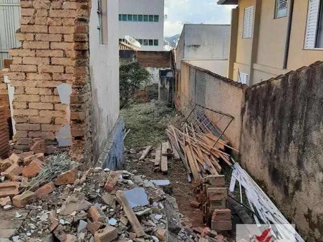 Terreno / Lote para Venda em Poços de Caldas/MG Centro