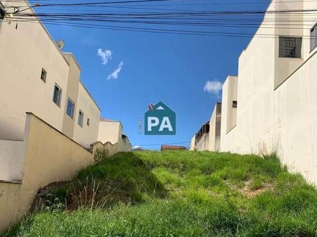 Terreno / Lote para Venda em Poços de Caldas/MG Jardim das Hortênsias