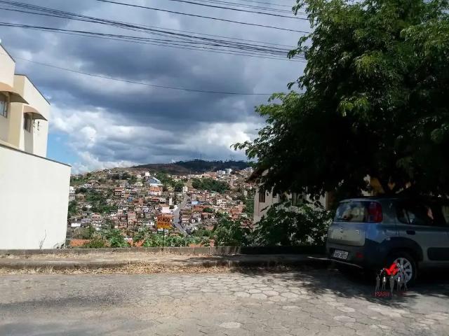 Terreno / Lote para Venda em Poços de Caldas/MG Jardim Vitória