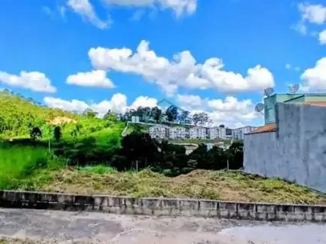 Terreno / Lote para Venda em Poços de Caldas/MG Loteamento Residencial Tiradentes