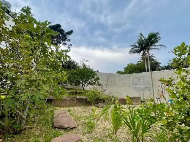 Terreno / Lote para Venda em Porto Alegre/RS Chácara das Pedras 2 Quartos