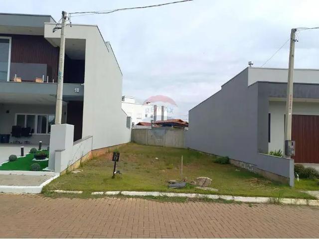 Terreno / Lote para Venda em Porto Alegre/RS Mário Quintana