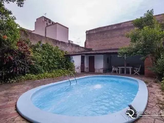 Casa / Sobrado para Venda em Porto Alegre/RS São Geraldo 3 Quartos