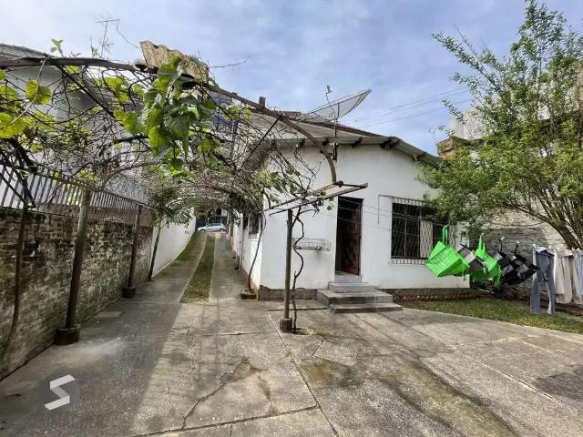 Terreno / Lote para Venda em Porto Alegre/RS São João 3 Quartos
