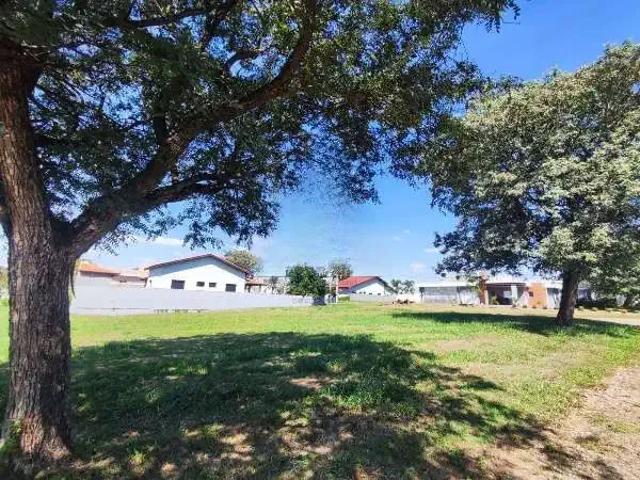 Terreno / Lote para Venda em Porangaba/SP Ninho Verde