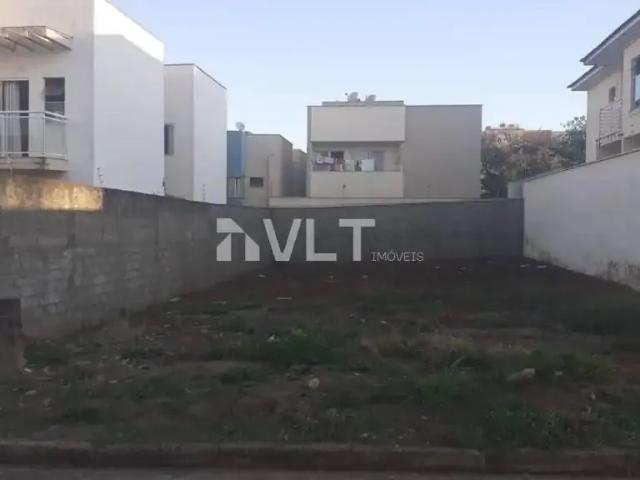 Terreno / Lote para Venda em Pouso Alegre/MG Centro