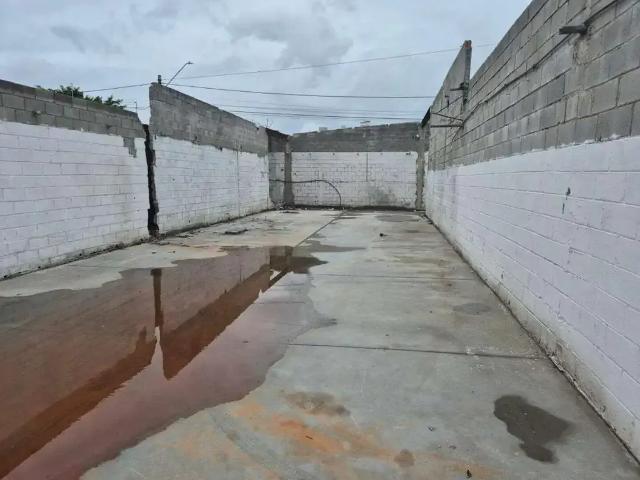 Terreno / Lote para Venda em Praia Grande/SP Guilhermina