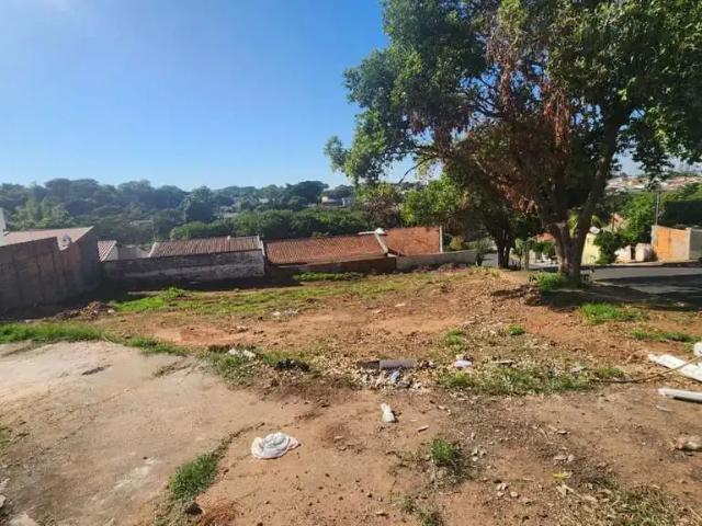Terreno / Lote para Venda em Presidente Prudente/SP Jardim Everest