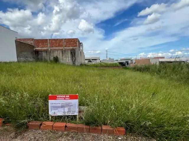 Terreno / Lote para Venda em Presidente Prudente/SP Jardim Itapura