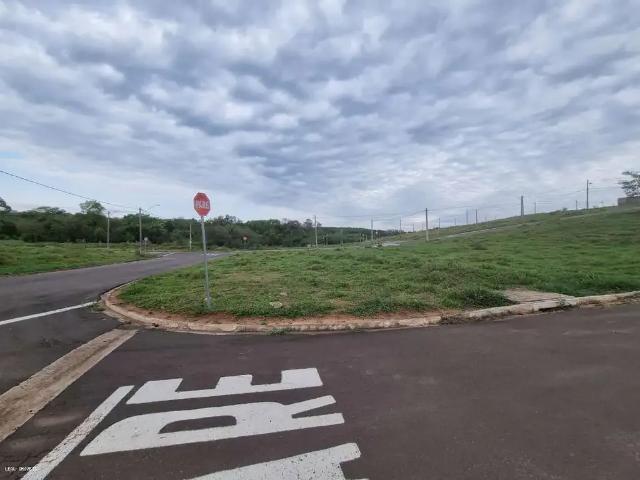 Terreno / Lote para Venda em Presidente Prudente/SP Jardim Itapura