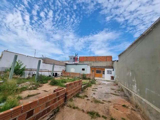 Terreno / Lote para Venda em Presidente Prudente/SP Jardim Leonor