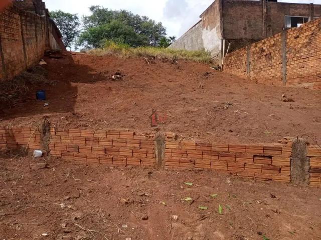 Terreno / Lote para Venda em Presidente Prudente/SP Jardim Santana