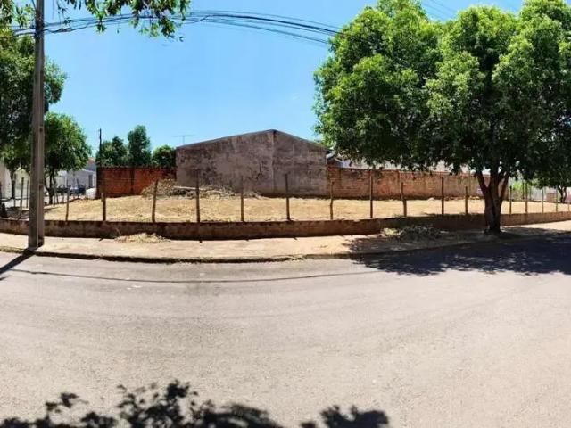 Terreno / Lote para Venda em Presidente Prudente/SP Parque Residencial Mediterrâneo