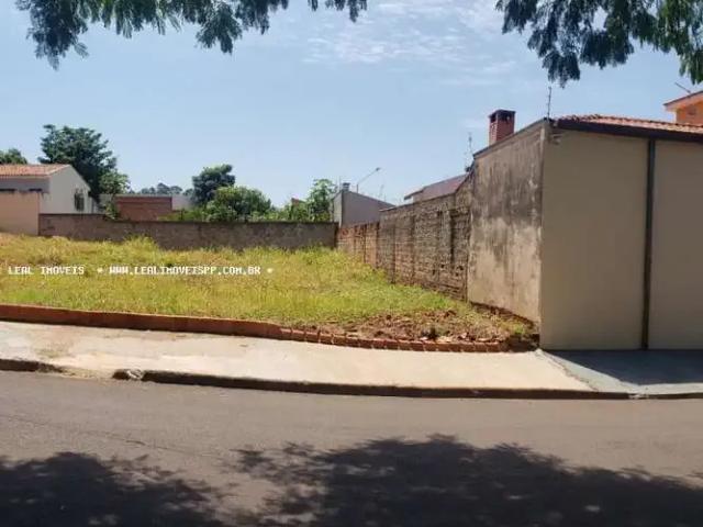 Terreno / Lote para Venda em Presidente Prudente/SP Parque Residencial Funada