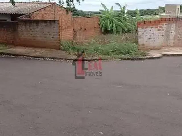 Terreno / Lote para Venda em Presidente Prudente/SP Parque Residencial Funada