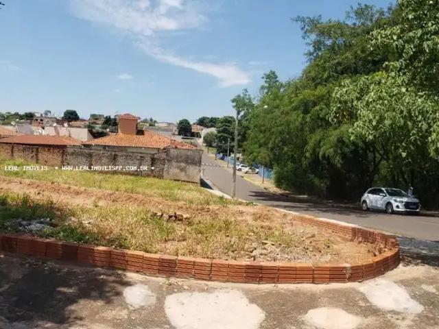 Terreno / Lote para Venda em Presidente Prudente/SP Parque Residencial Funada