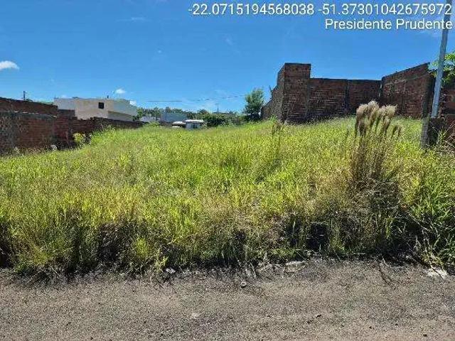 Terreno / Lote para Venda em Presidente Prudente/SP Residencial Alta Vista I
