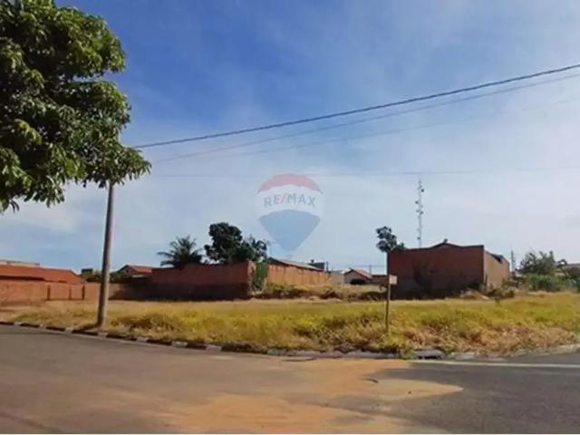 Terreno / Lote para Venda em Restinga/SP Centro
