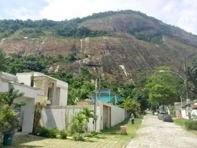 Terreno / Lote para Venda em Rio de Janeiro/RJ Camorim