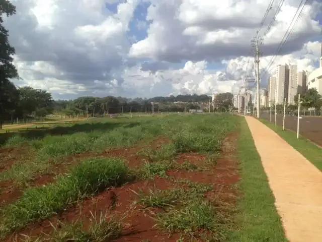 Terreno / Lote para Venda em Ribeirão Preto/SP Vila do Golf