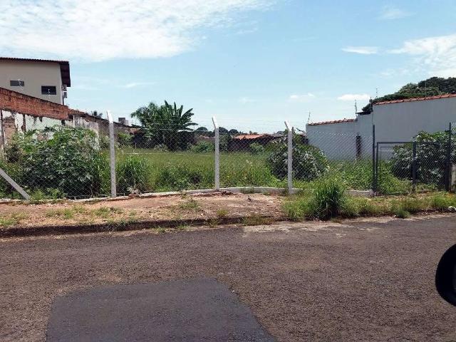 Terreno / Lote para Venda em São Carlos/SP Jardim Centenário