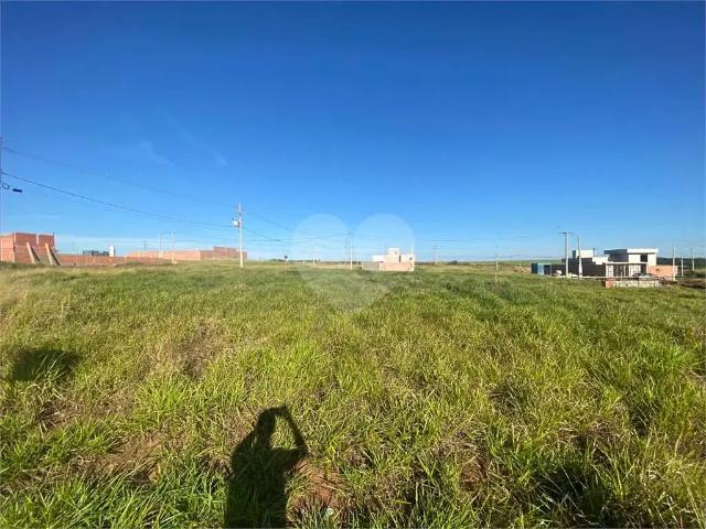Terreno / Lote para Venda em São Carlos/SP Jardins do Porto