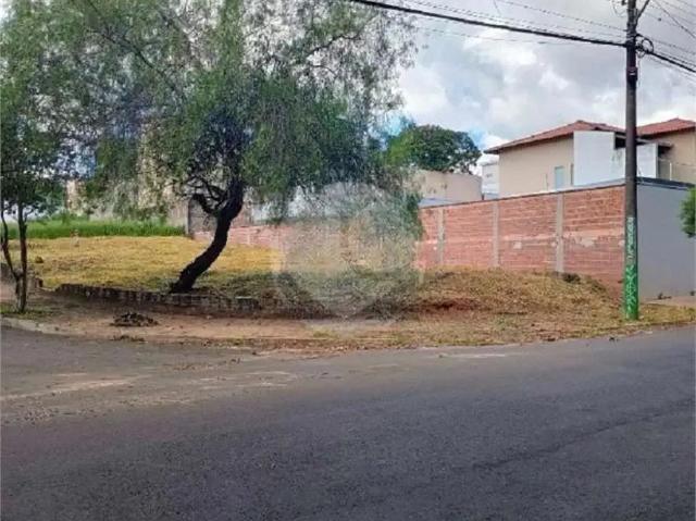 Terreno / Lote para Venda em São Carlos/SP Planalto Paraíso