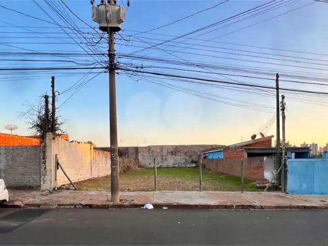 Terreno / Lote para Venda em São Carlos/SP Vila Brasília
