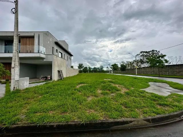 Terreno / Lote para Venda em São José dos Campos/SP Jardim das Flores