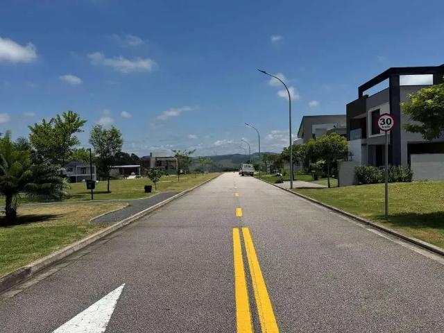Terreno / Lote para Venda em São José dos Campos/SP Urbanova