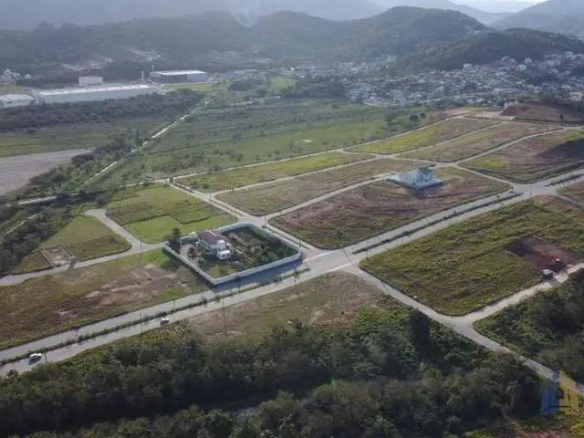 Terreno / Lote para Venda em São José/SC Forquilhas
