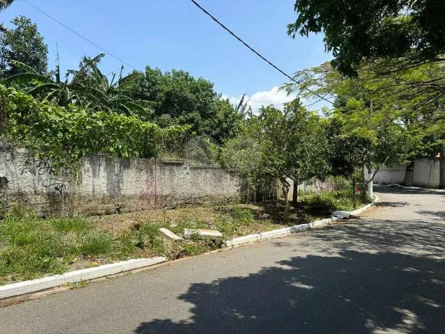 Terreno / Lote para Venda em São Paulo/SP Interlagos