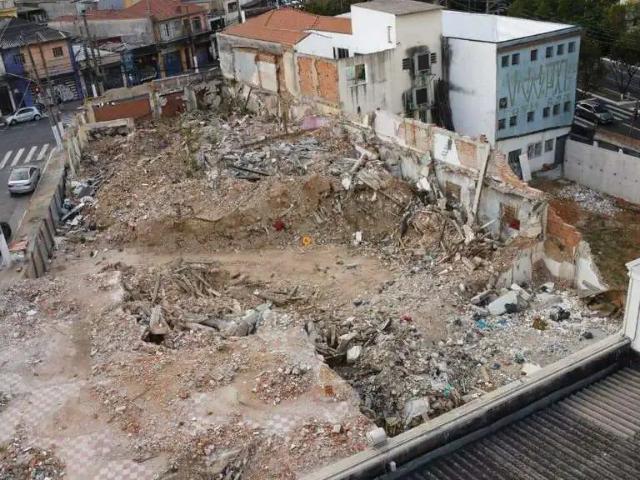 Terreno / Lote para Venda em São Paulo/SP Quinta da Paineira