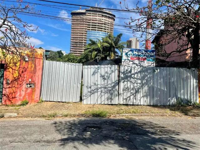 Terreno / Lote para Venda em São Paulo/SP Sumaré