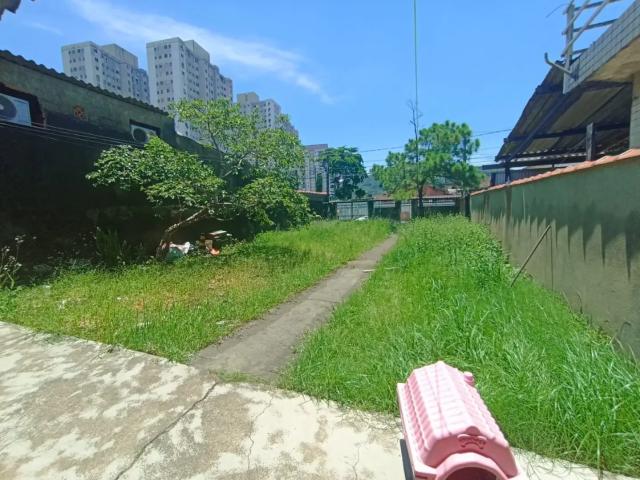 Terreno / Lote para Venda em São Vicente/SP Jardim Guassu