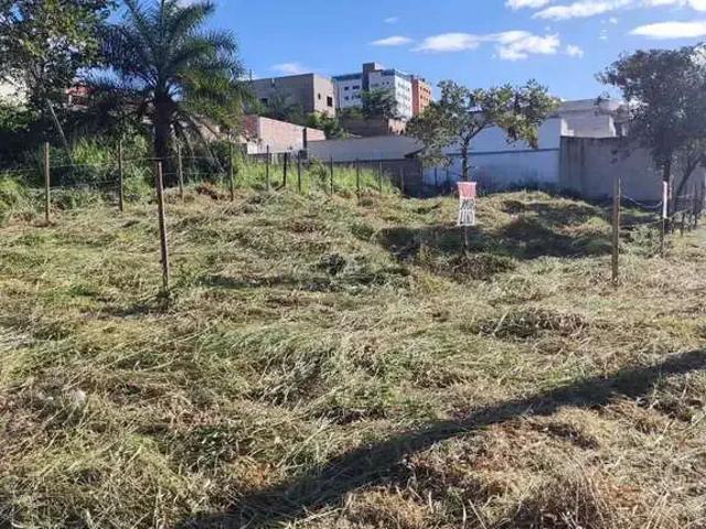 Terreno / Lote para Venda em Santa Luzia/MG Novo Centro