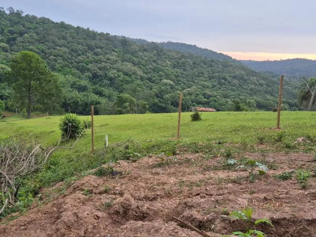 Terreno / Lote para Venda em Santana de Parnaíba/SP Itaim Mirim
