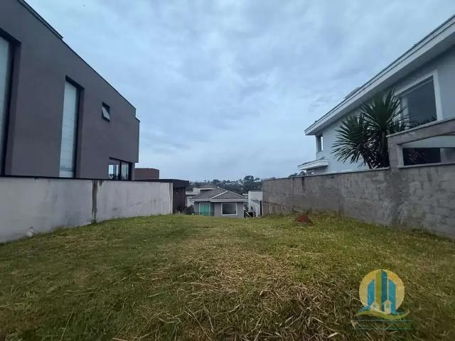 Terreno / Lote para Venda em Santana de Parnaíba/SP Suru