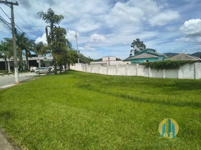 Terreno / Lote para Venda em Santana de Parnaíba/SP Suru