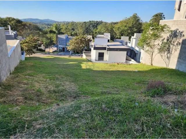 Terreno / Lote para Venda em Santana de Parnaíba/SP Suru