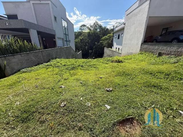 Terreno / Lote para Venda em Santana de Parnaíba/SP Suru