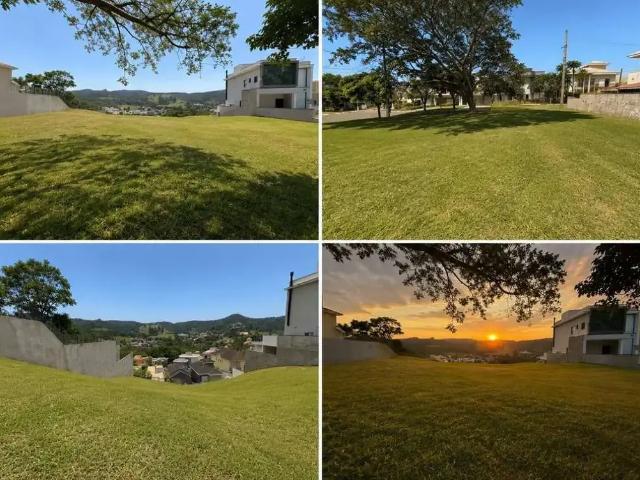 Terreno / Lote para Venda em Santana de Parnaíba/SP Suru