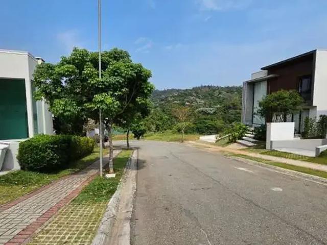 Terreno / Lote para Venda em Santana de Parnaíba/SP Tamboré