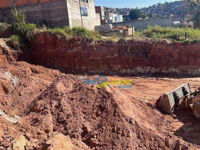 Terreno / Lote para Venda em Santo André/SP Condomínio Maracanã