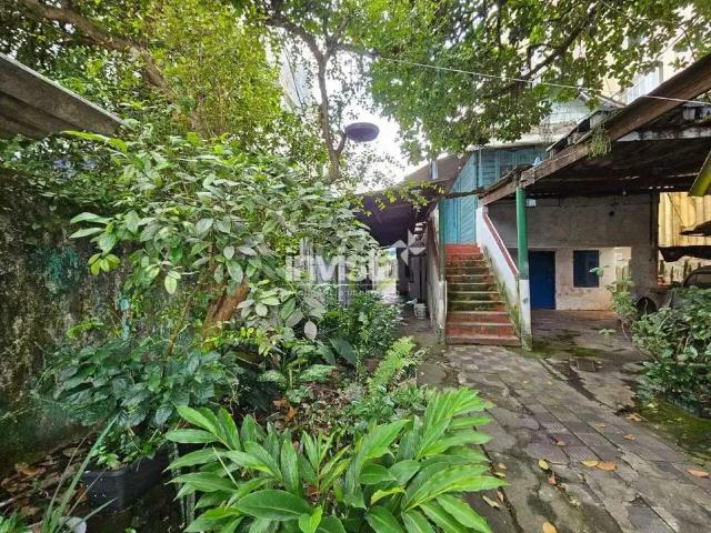 Terreno / Lote para Venda em Santos/SP Embaré