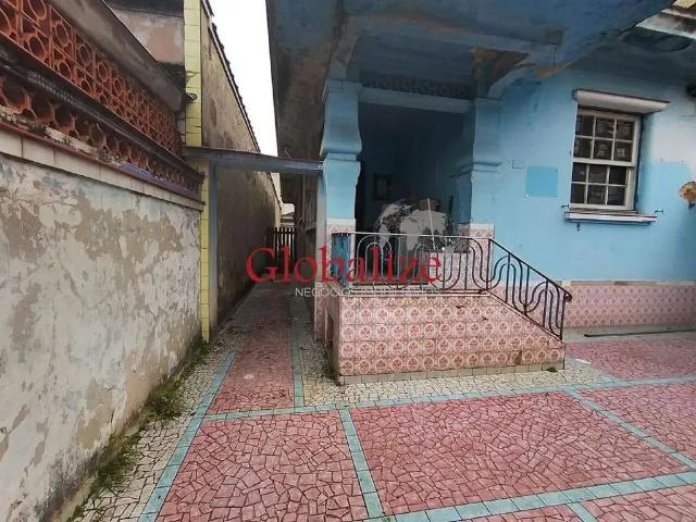Terreno / Lote para Venda em Santos/SP Embaré